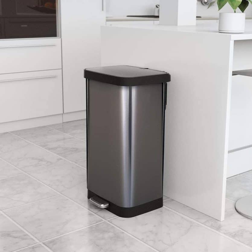 The 13 Best Kitchen Trash Cans [For Any and All Kitchens] | ChatterSource
