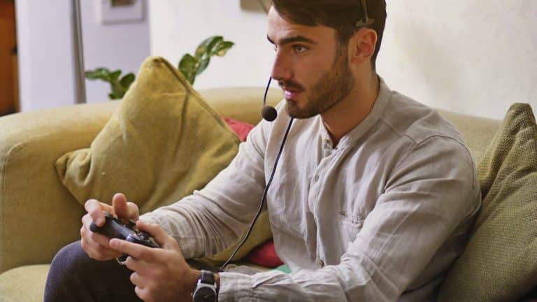 The 10 Best Gaming Headsets To Up Your Gameplay Right Now | ChatterSource