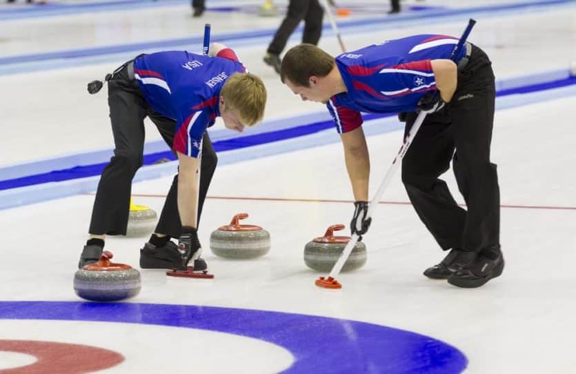 Curling: What Is That Sport? [The Complete Beginner's Guide ...
