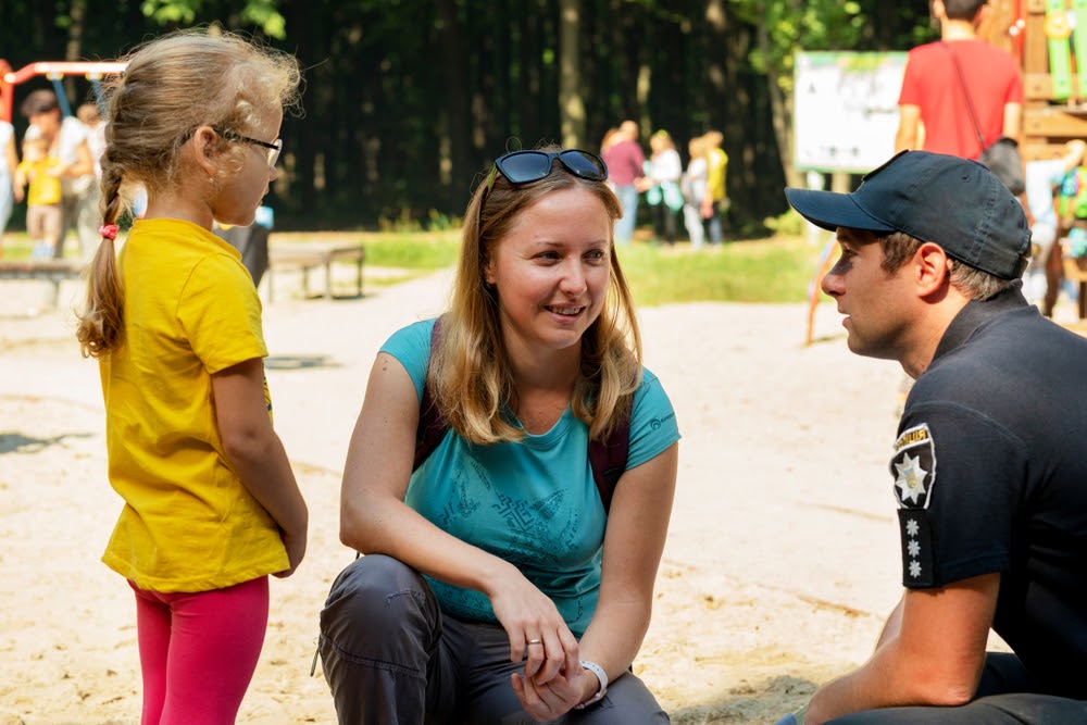 Dating a Police Officer: What's So Special About Men in Uniform?