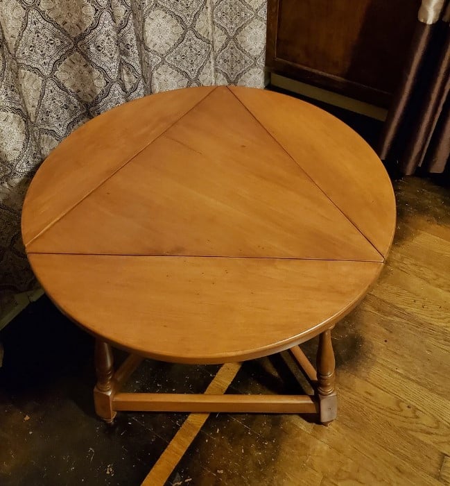 25 Best Drop Leaf Tables For Any Space [2023 Buyer’s Guide]